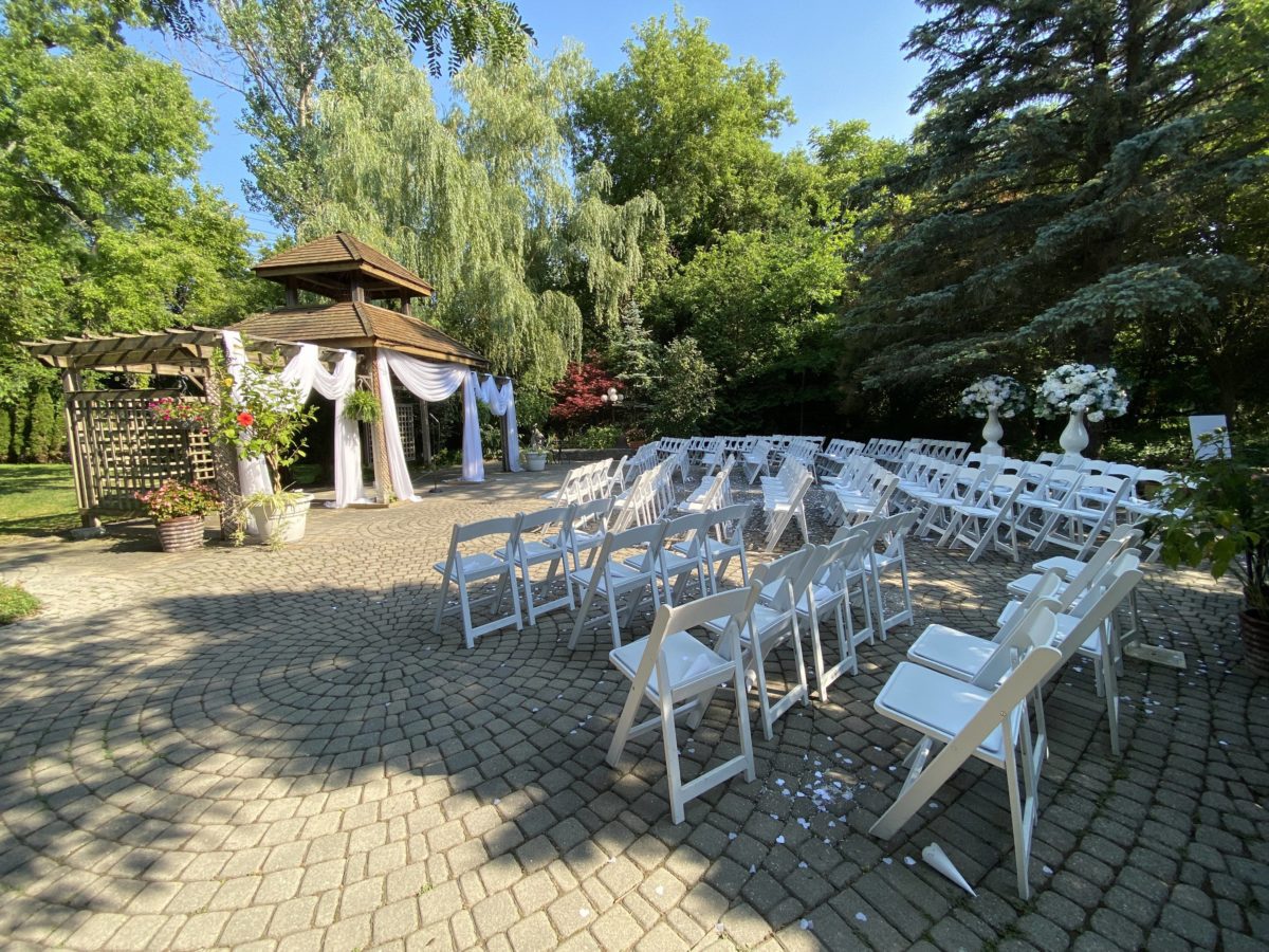 Courtyard | Madison Greenhouse